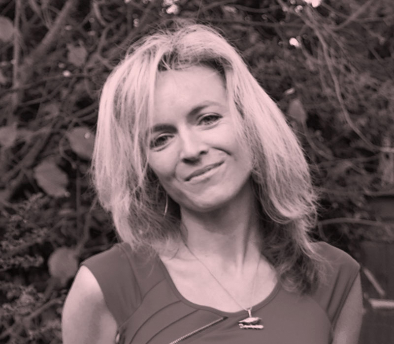 The Racehorse: Past & Future: Meet Anne Ward | Meet the Artist | NHRM